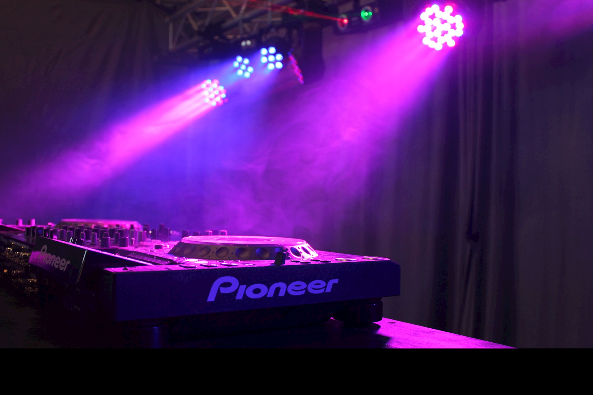 Licht, Geluid en Special FX | LSLS AV Techniek